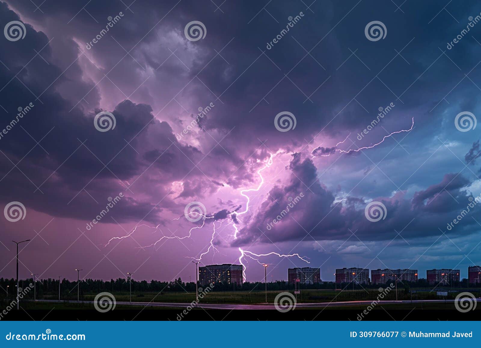 Powerful Moment Lightning Strike Captured during a Dramatic ...