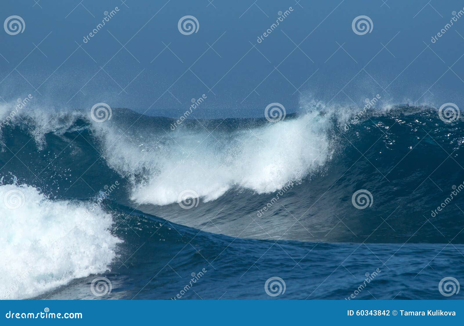 Powerful Ocean Waves Breaking Stock Photo - Image of islands, coast ...