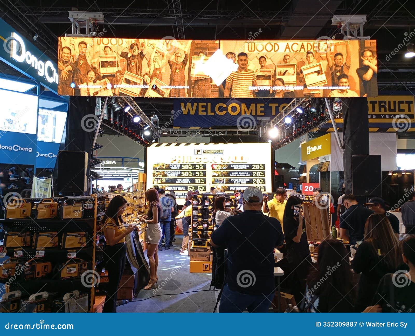 Powerhouse Booth at Philconstruct Expo in Pasay, Philippines Editorial ...