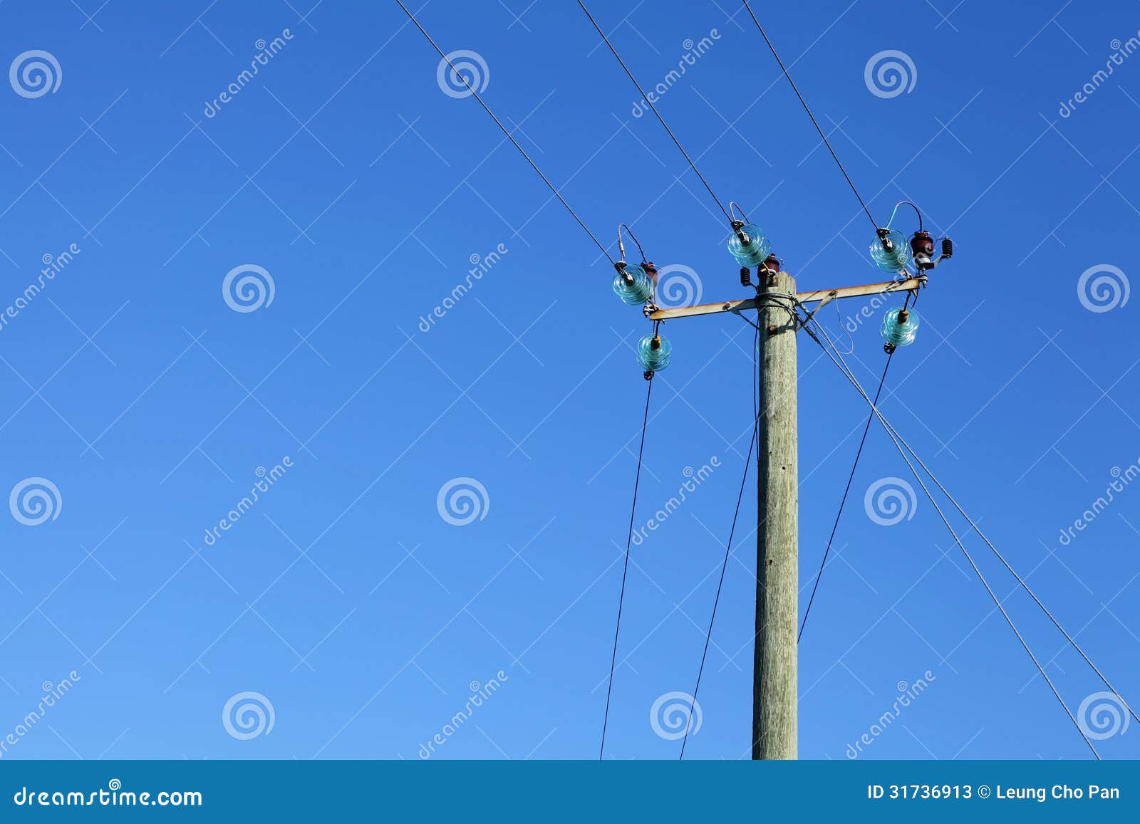 Powerline on wooden pillar stock image. Image of pillar - 31736913