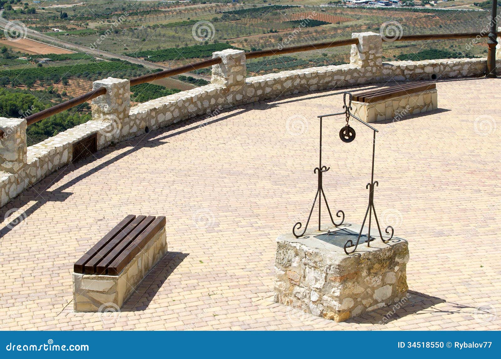 Pozzo antico fotografia stock. Immagine di idoneità, storico - 34518550