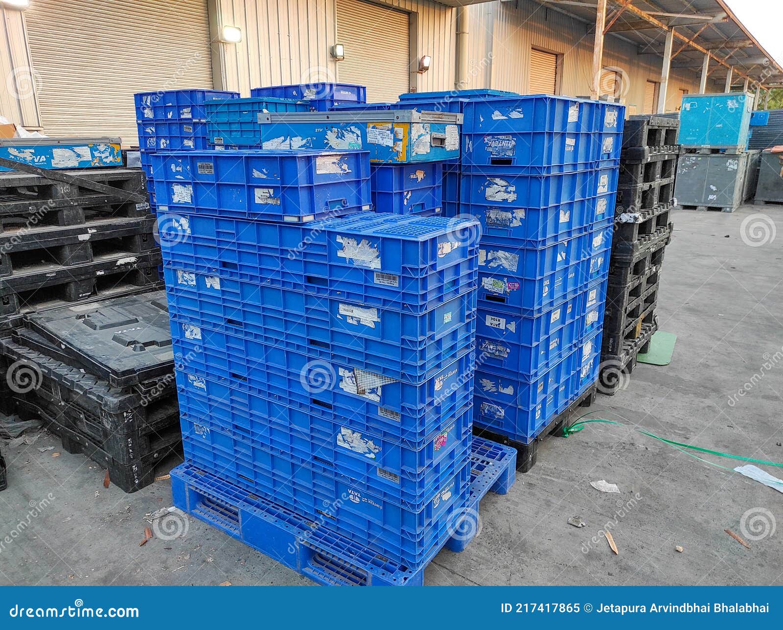 PP Corrugated Separator Boxes Editorial Image - Image of warehouse ...