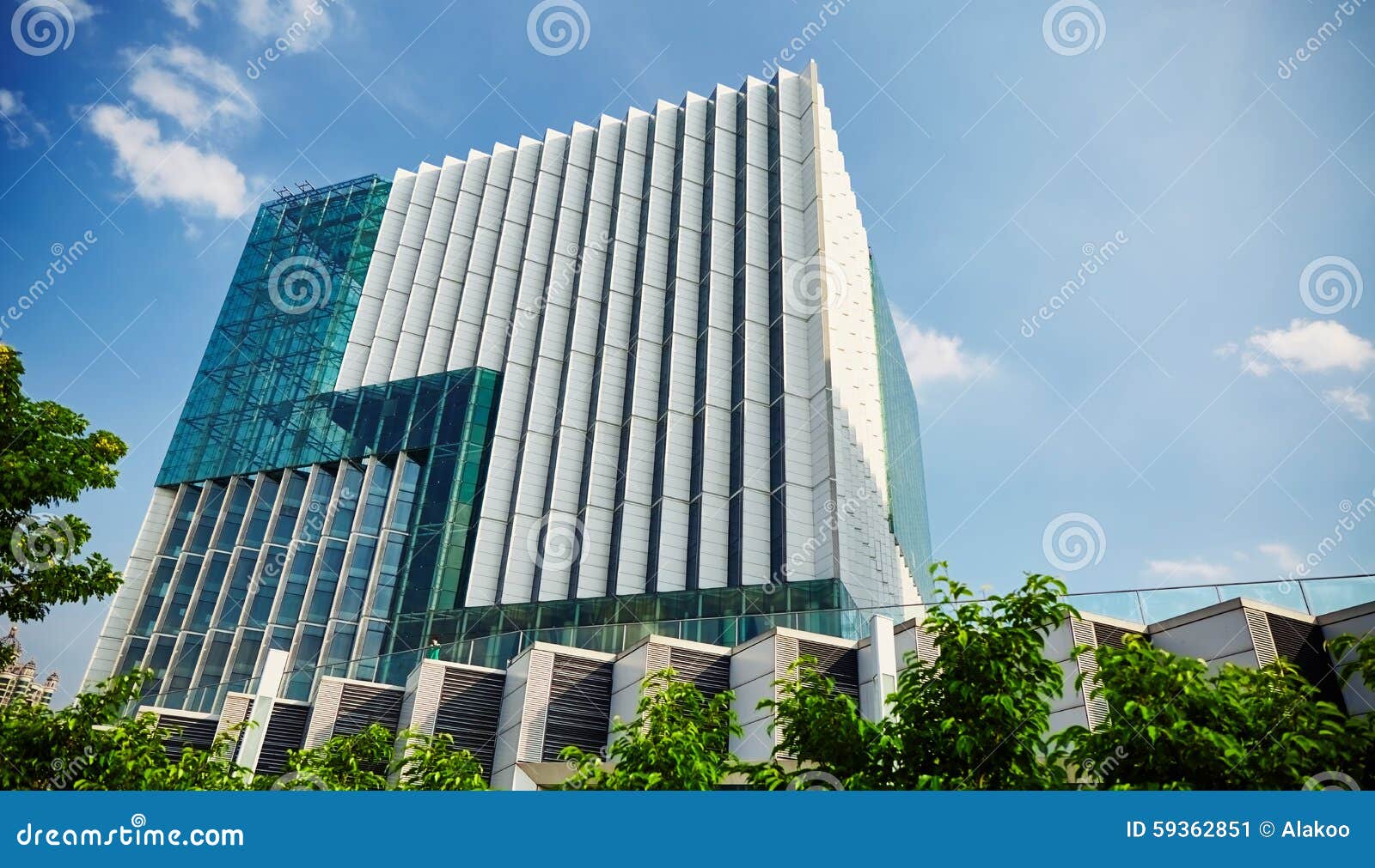 Prédio De Escritórios Comercial Moderno Imagem de Stock - Imagem de ...