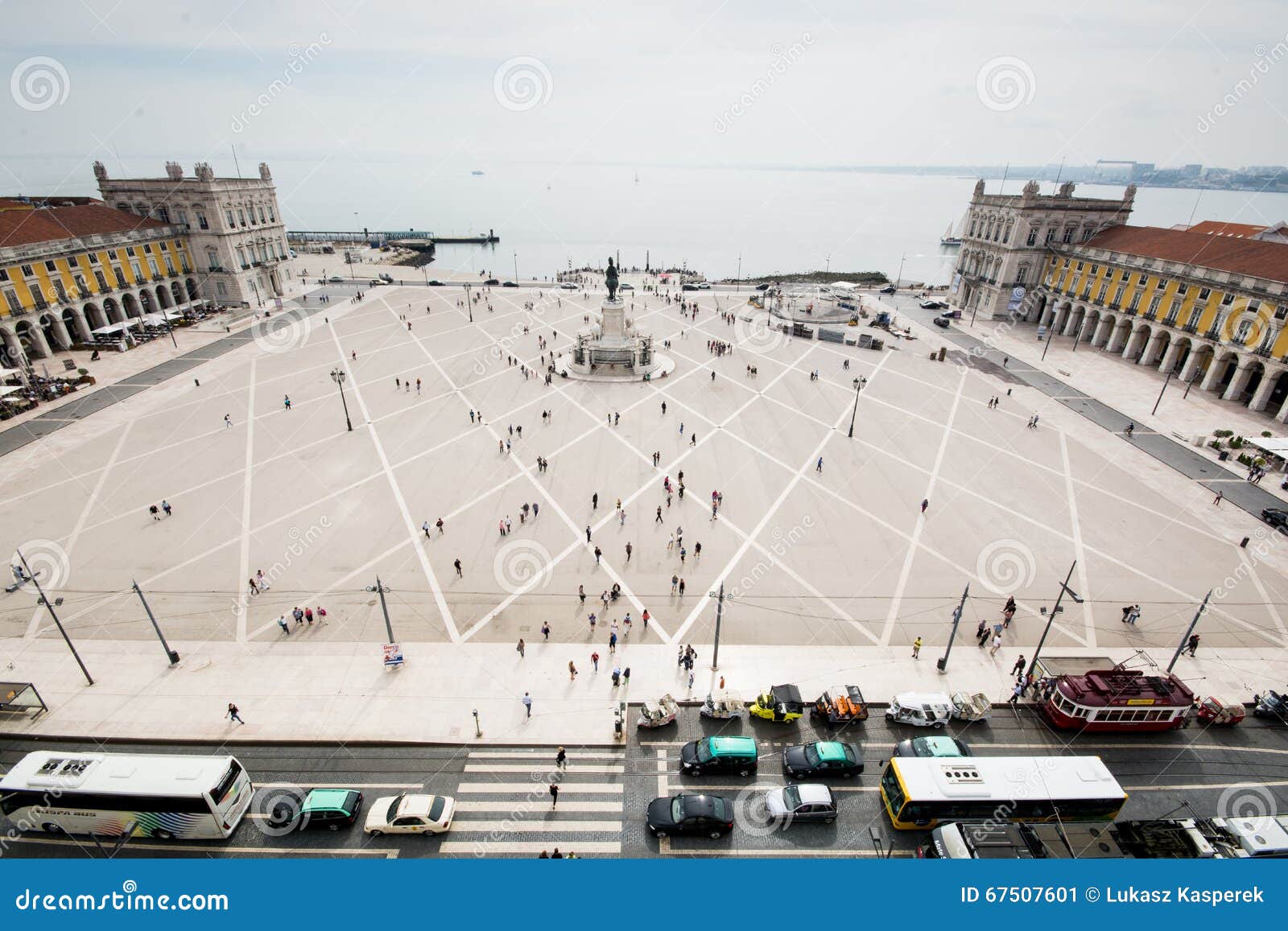 Praca Do Comercio, Lisbon, Portugal Editorial Photo - Image of lisbon ...