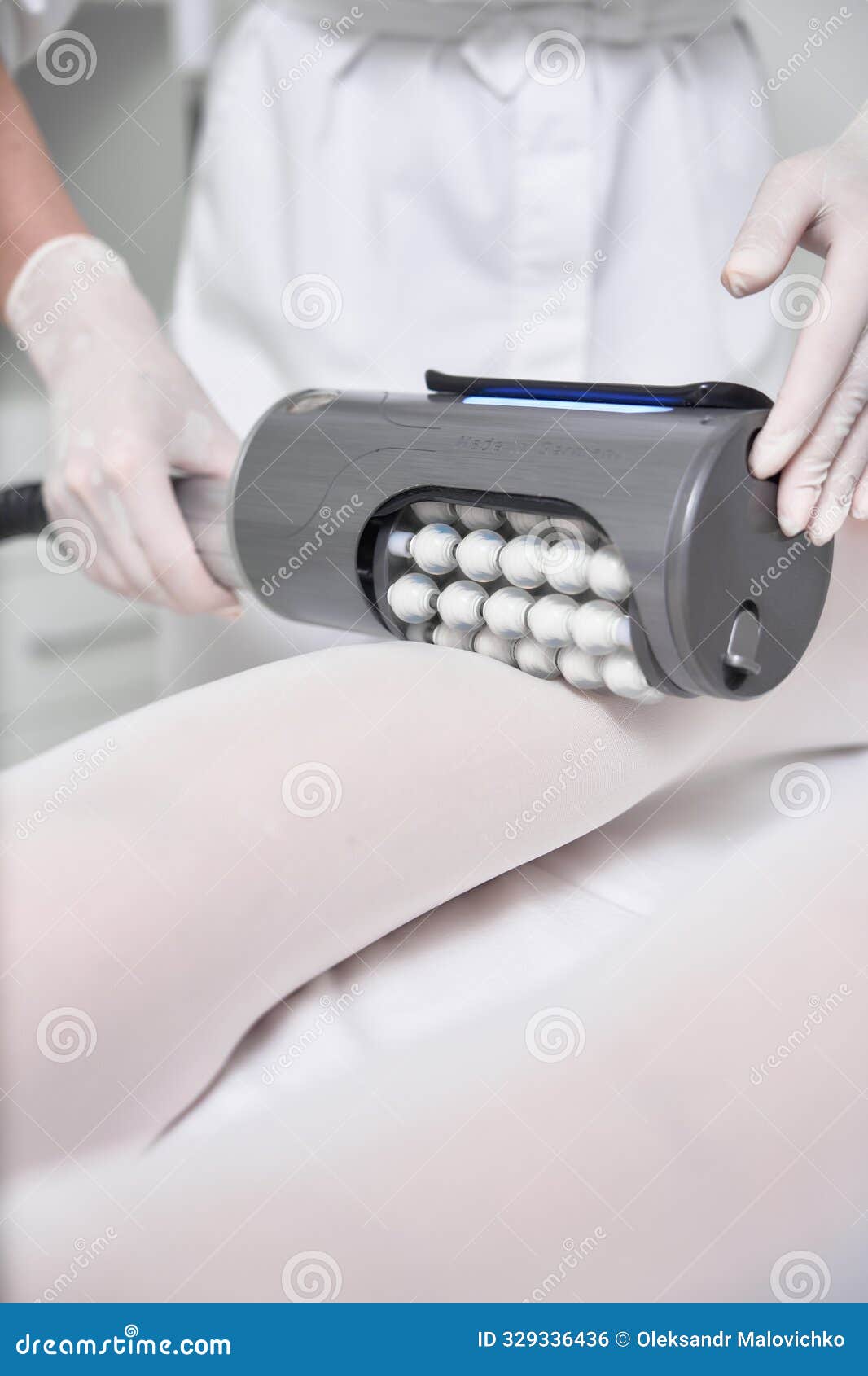 Leg Contouring,Thigh Lift,cavitation Body,Fat Reduction Royalty-Free ...