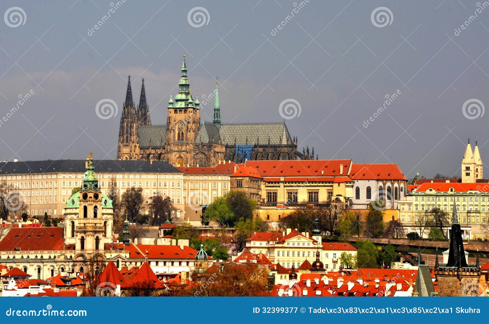 Prag castle stock image. Image of city, house, saint - 32399377