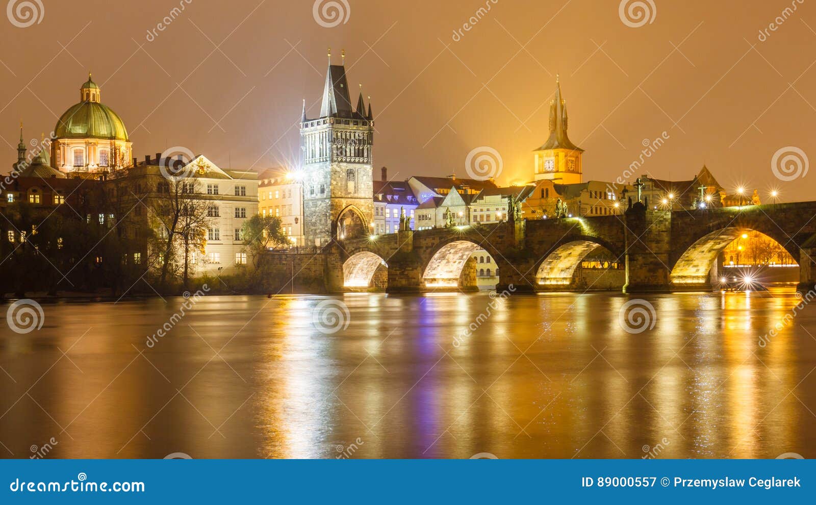 Praga, Capitale Della Cechia Immagine Stock - Immagine di limite ...