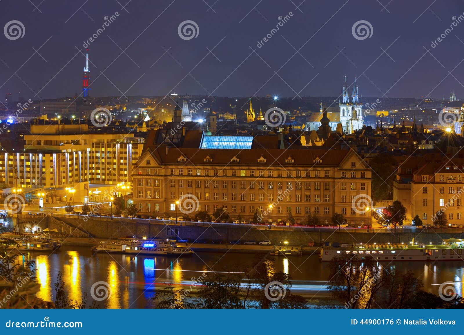 Praga de Night foto de archivo. Imagen de recorrido, checo - 44900176