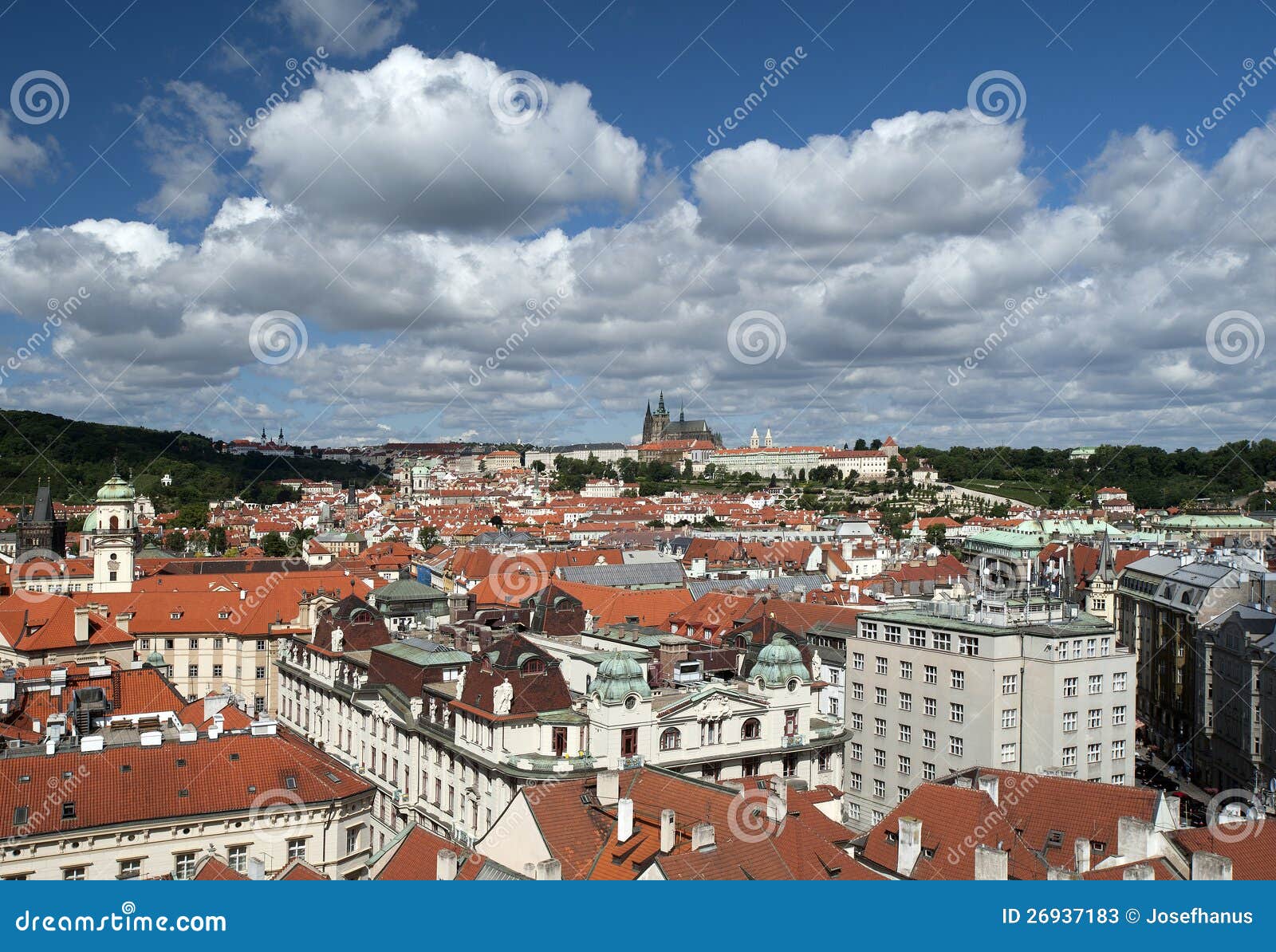 Praga - Panorama Con Hradcany Imagen de archivo - Imagen de famoso ...
