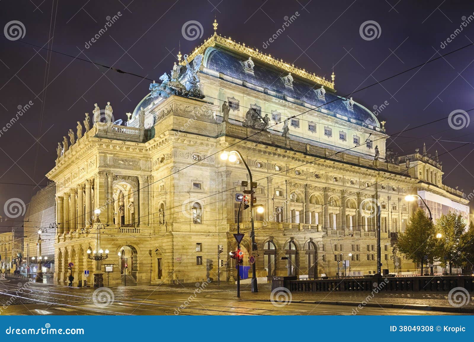 Praga, Repubblica Ceca, Il Teatro Nazionale Fotografia Stock - Immagine ...