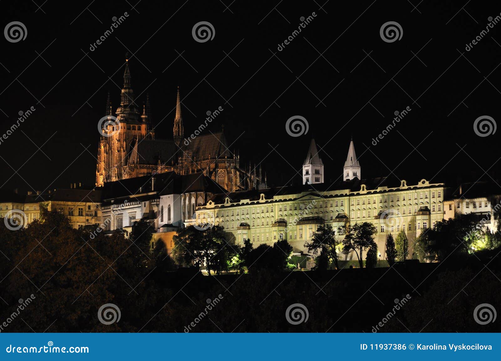 Prague castle - night view stock photo. Image of history - 11937386