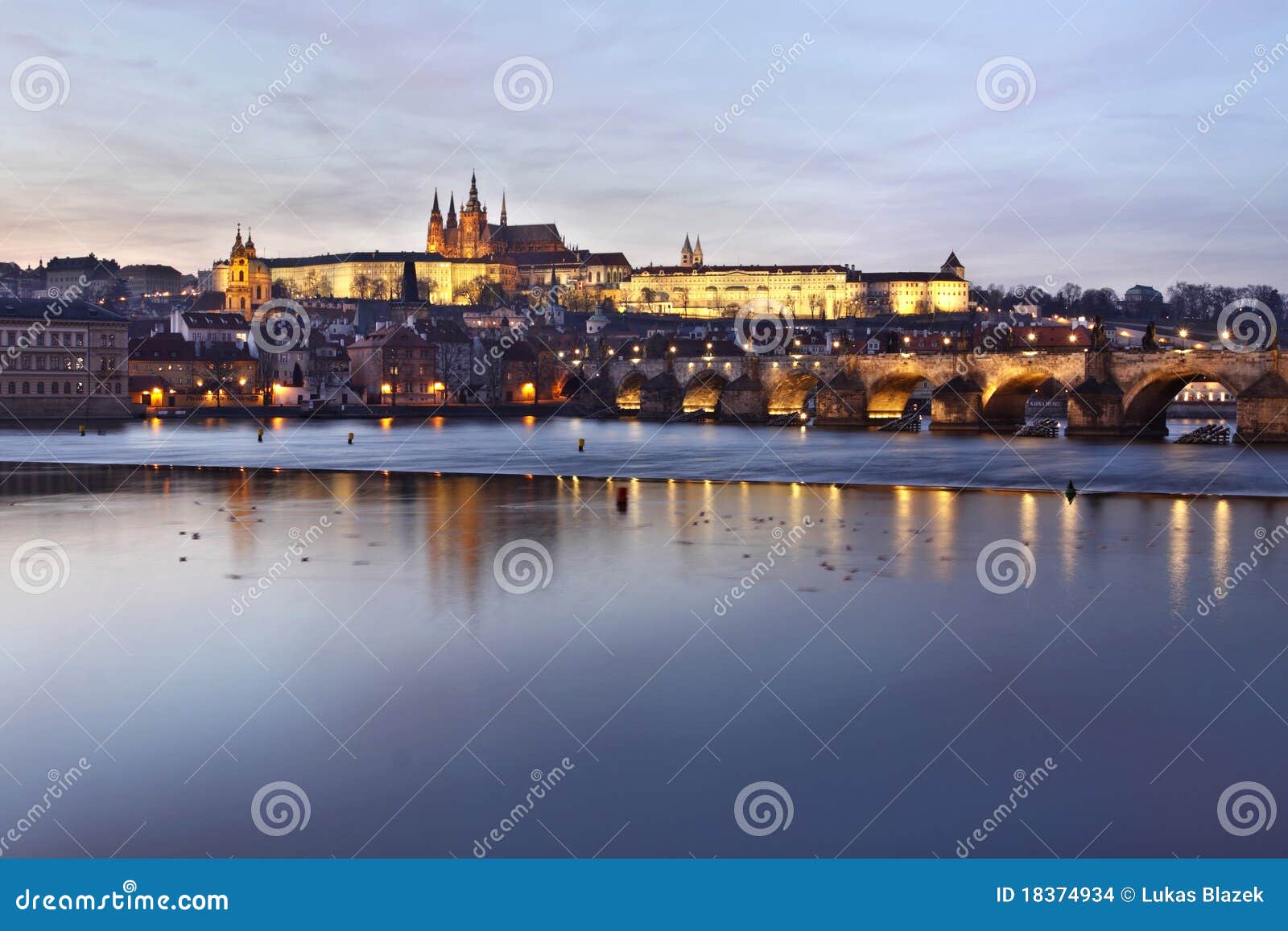 Prague Castle at sunset editorial stock image. Image of czech - 18374934