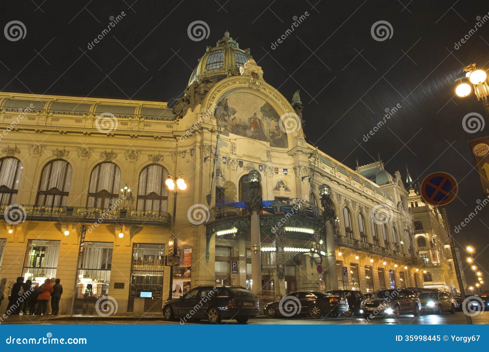 Prague Opera House editorial image. Image of opera, lantern - 35998445