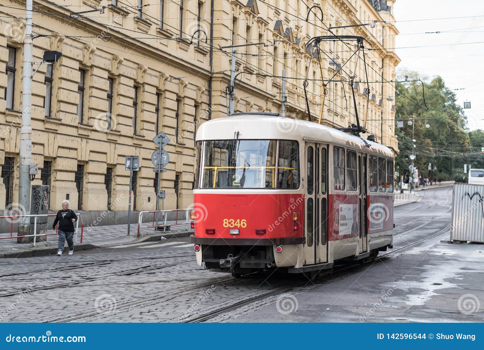 Prague tram editorial stock image. Image of lamp, republic - 142596544