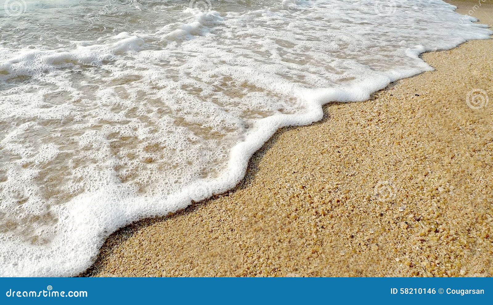 Praia, areia, mar e ondas foto de stock. Imagem de paisagem - 58210146
