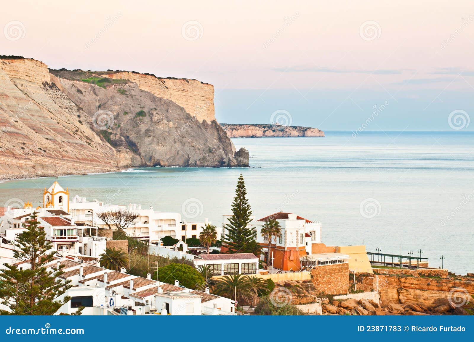 Praia Da Luz, Lagos, Algarve Stock Image - Image of summer, hoses: 23871783