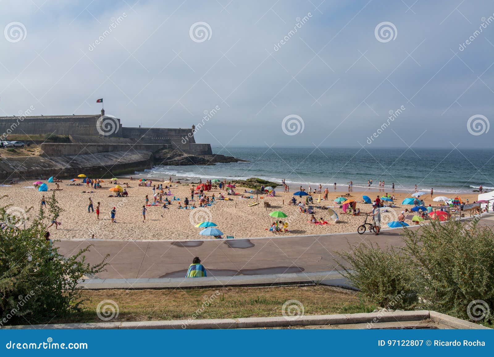 Praia De Moinho Em Carcavelos, Portugal Fotografia Editorial - Imagem ...