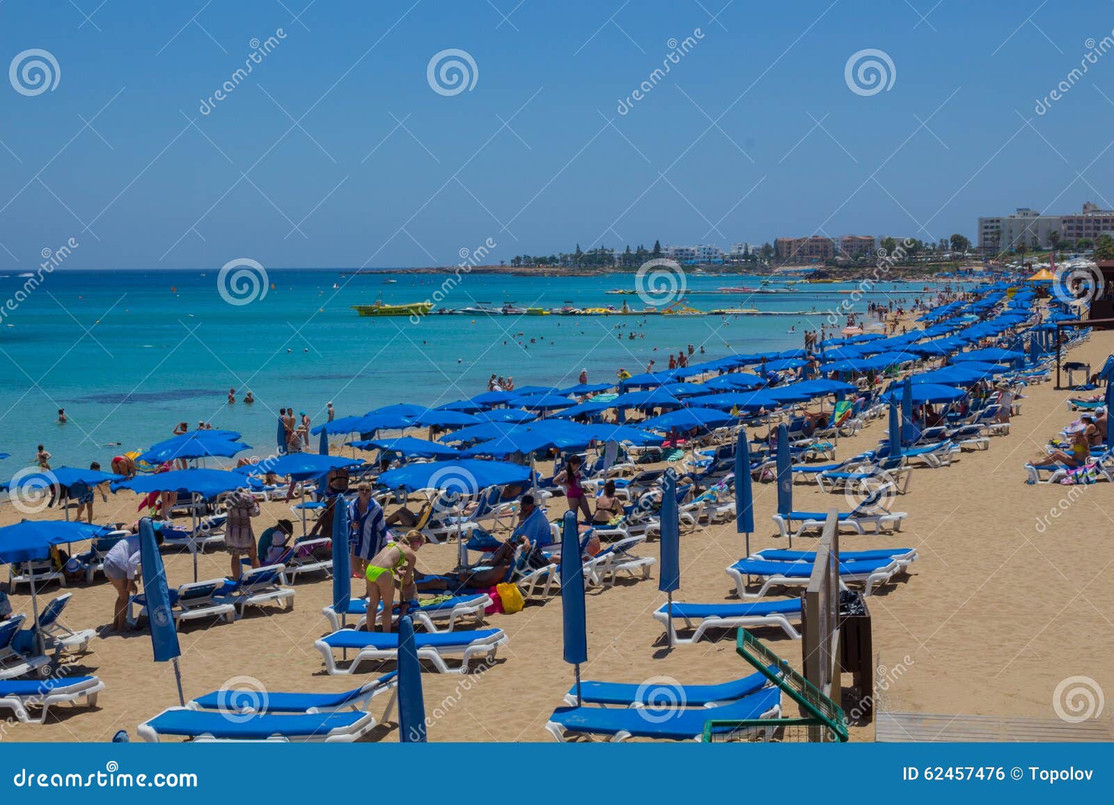 Praia de Protaras, Chipre foto editorial. Imagem de movimento - 62457476