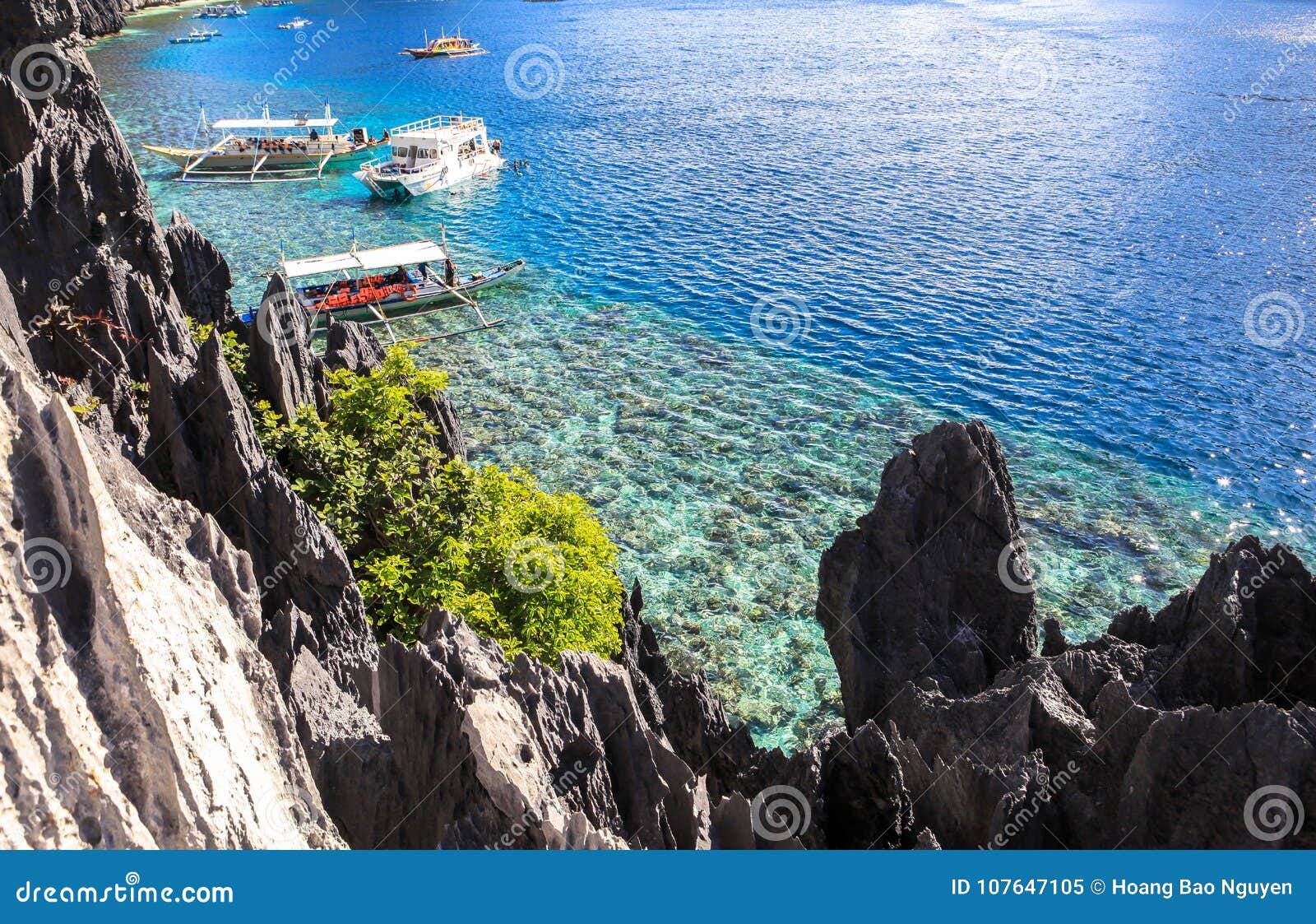 A Praia De Puerto Princesa, Filipinas Imagem Editorial - Imagem de ...