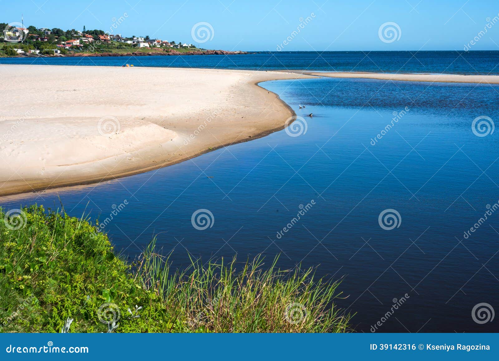 Praia De Punta Colorada, Uruguai Foto de Stock - Imagem de espirrar ...