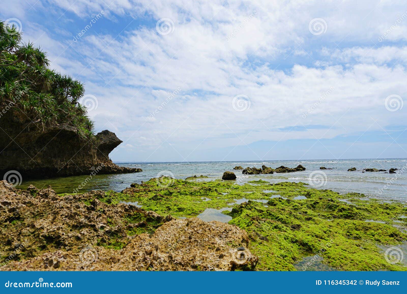 Praia de Toguchi foto de stock. Imagem de okinawa, praia - 116345342
