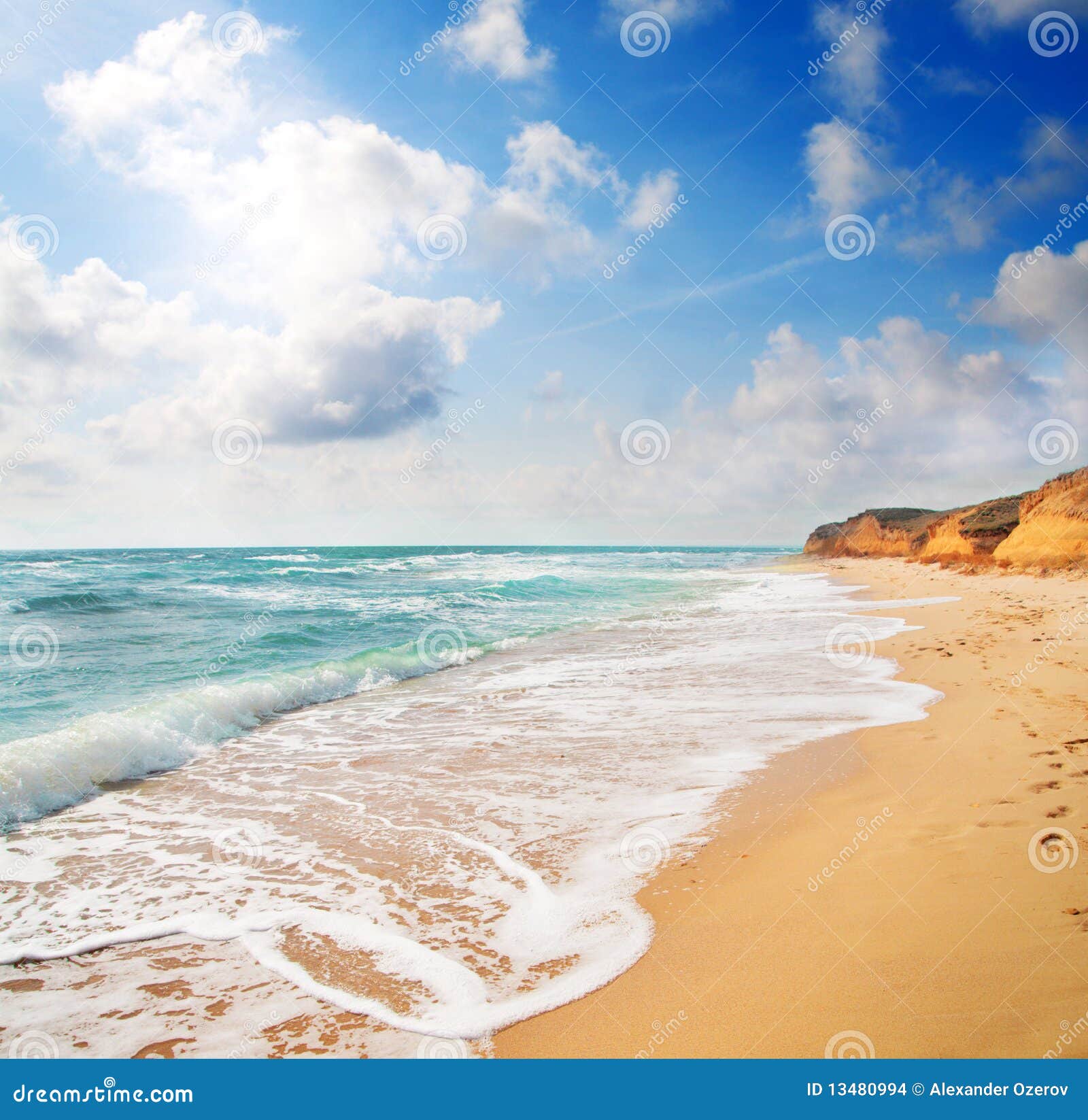 Praia e mar foto de stock. Imagem de bonito, backdrop - 13480994