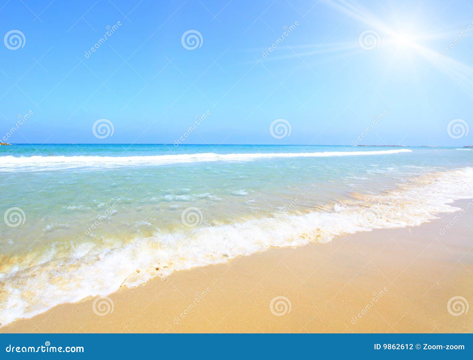 Praia e sol foto de stock. Imagem de mediterrâneo, paisagem - 9862612