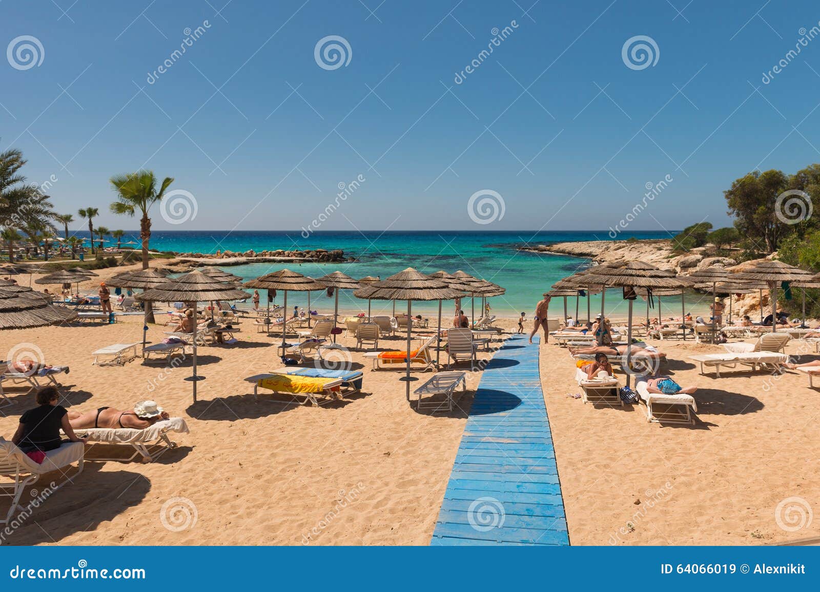 Praia em Chipre imagem de stock. Imagem de assento, exterior - 64066019