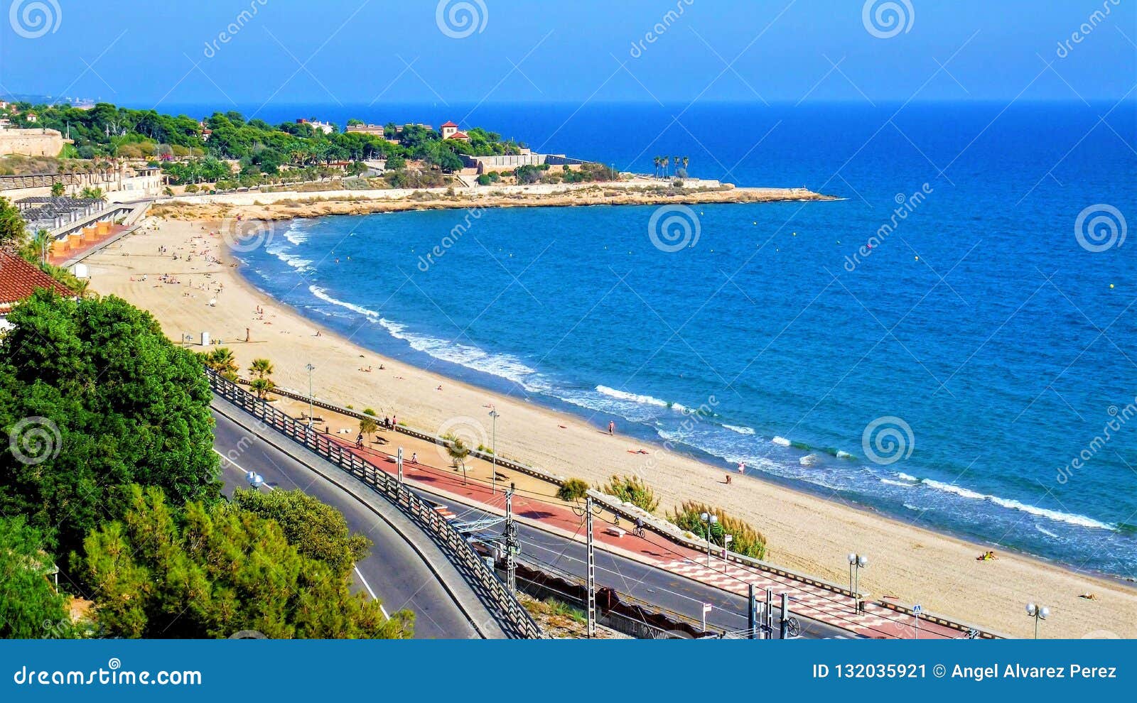 Praia Em Uma Costa Na Espanha Imagem de Stock - Imagem de costa, rota ...