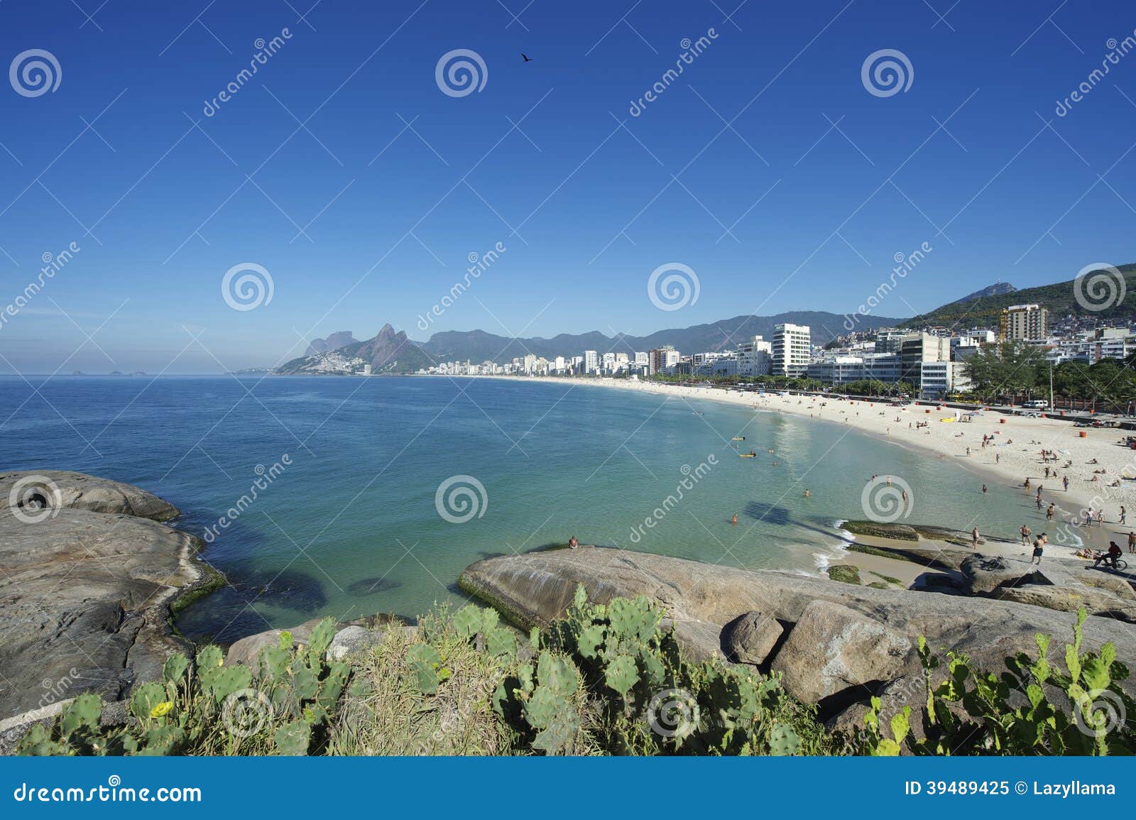 Praia Rio De Janeiro Brazil Skyline De Arpoador Ipanema Imagem de Stock ...
