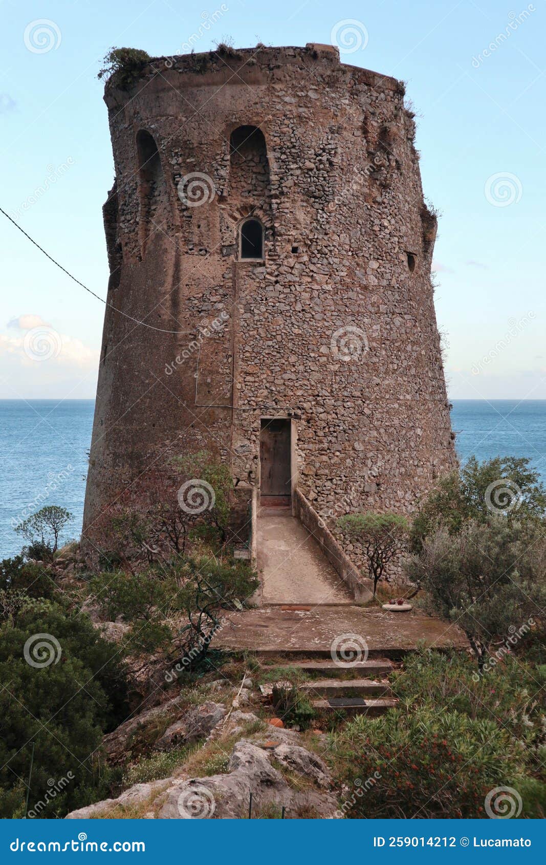 Praiano - Torre Assiola Dalla Scalinata Di Accesso Stock Photo - Image ...