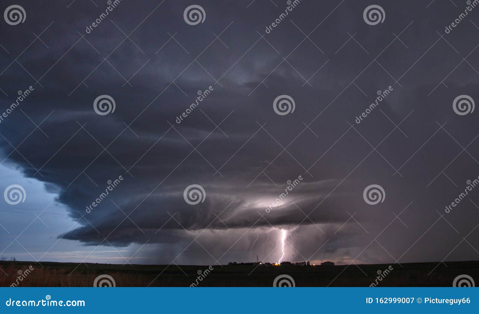 Prairie Storm Clouds Canada Stock Image - Image of stormy, tornadic ...