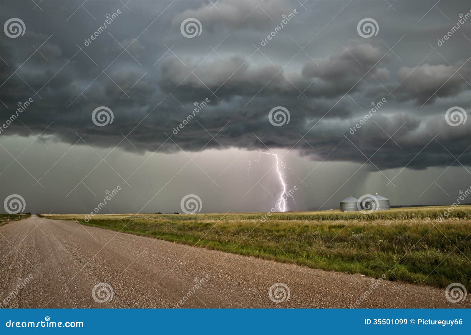 Prairie Storm Clouds stock image. Image of strike, thunderstorm - 35501099