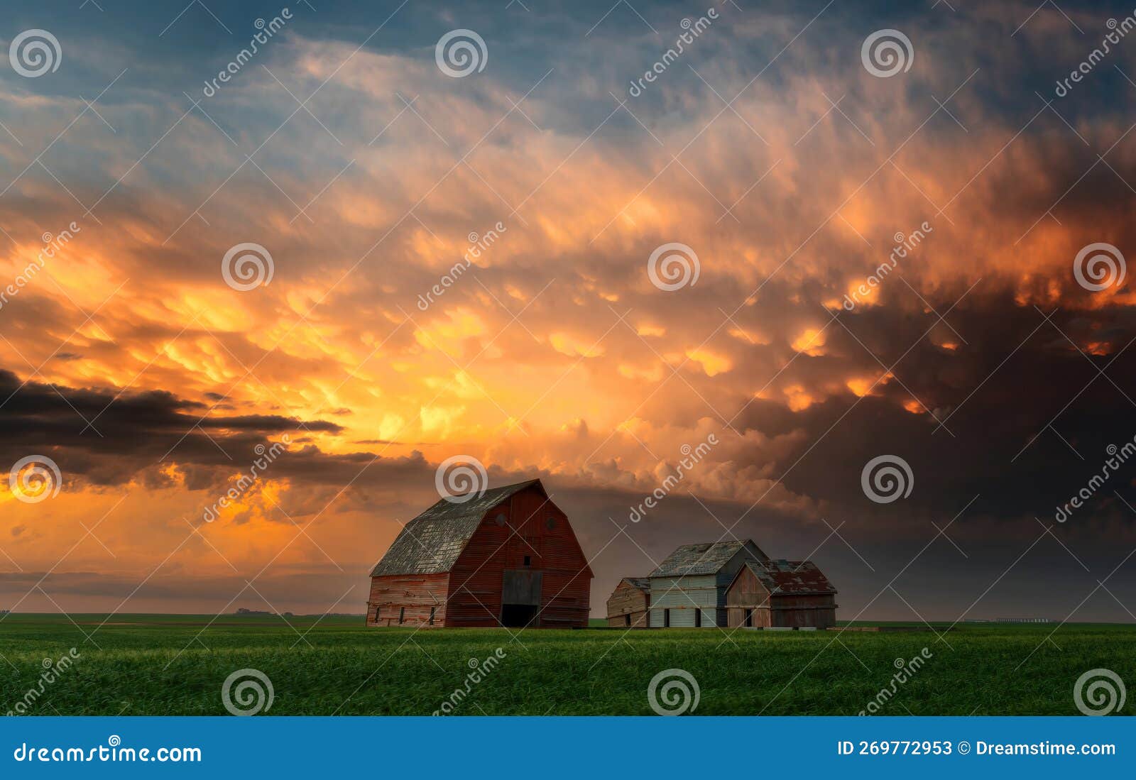 Prairie Storm Clouds stock image. Image of dangerous - 269772953