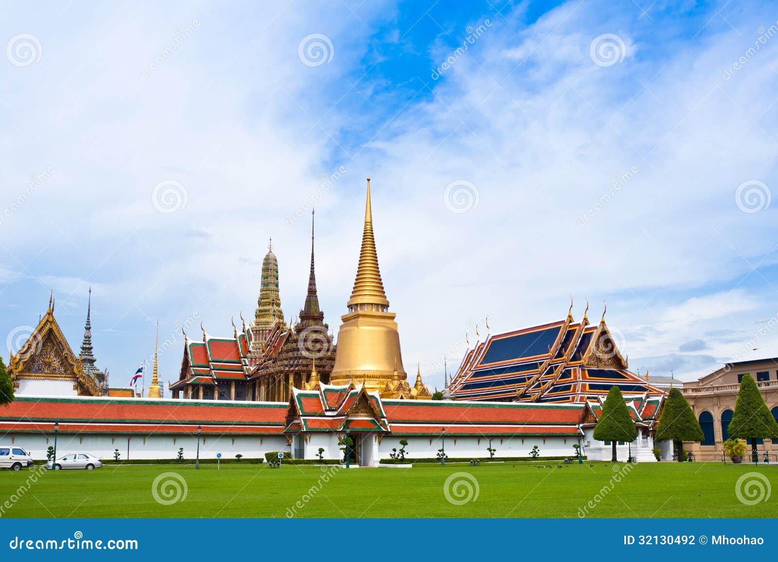 Prakeaw Temple stock photo. Image of isolated, traditional - 32130492