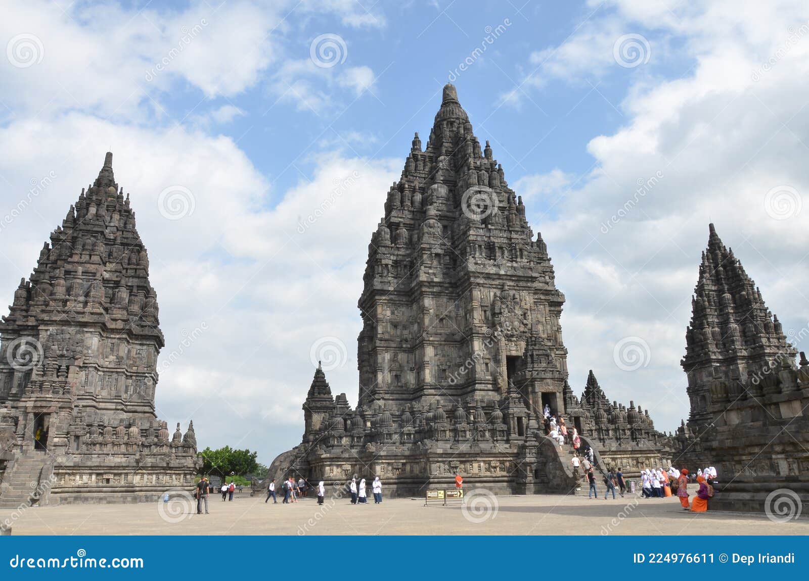 Prambanan Est Le Plus Grand Et Le Plus Grand Temple Hindou Jamais Construit Dans Java Antique ...