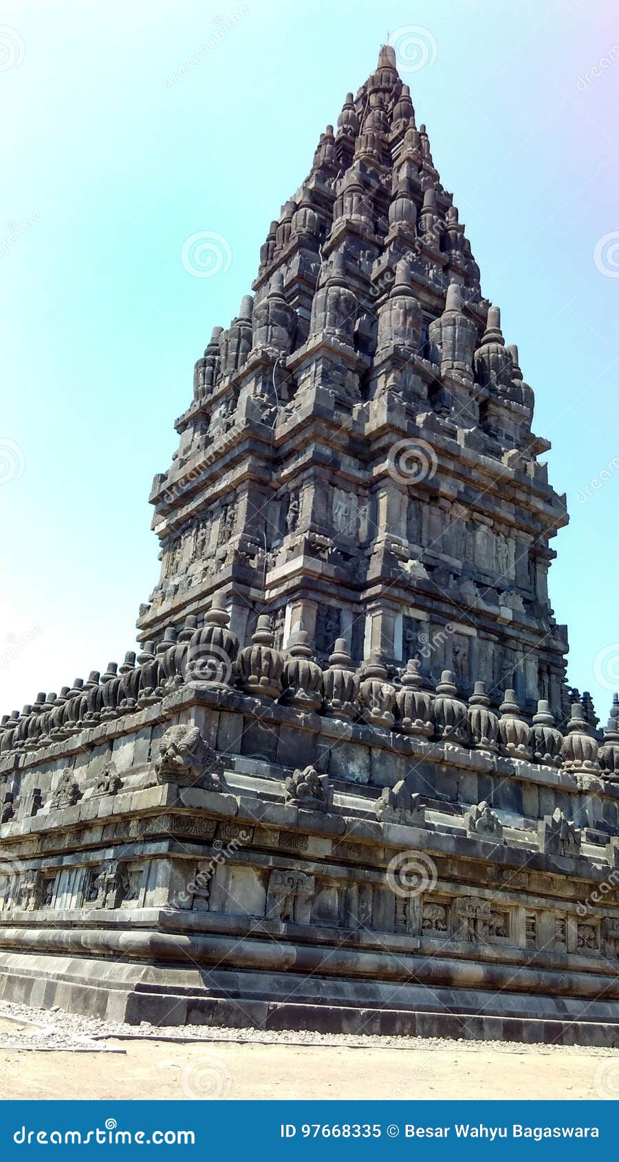 Prambanan tempel redaktionell foto. Bild av religion - 97668335