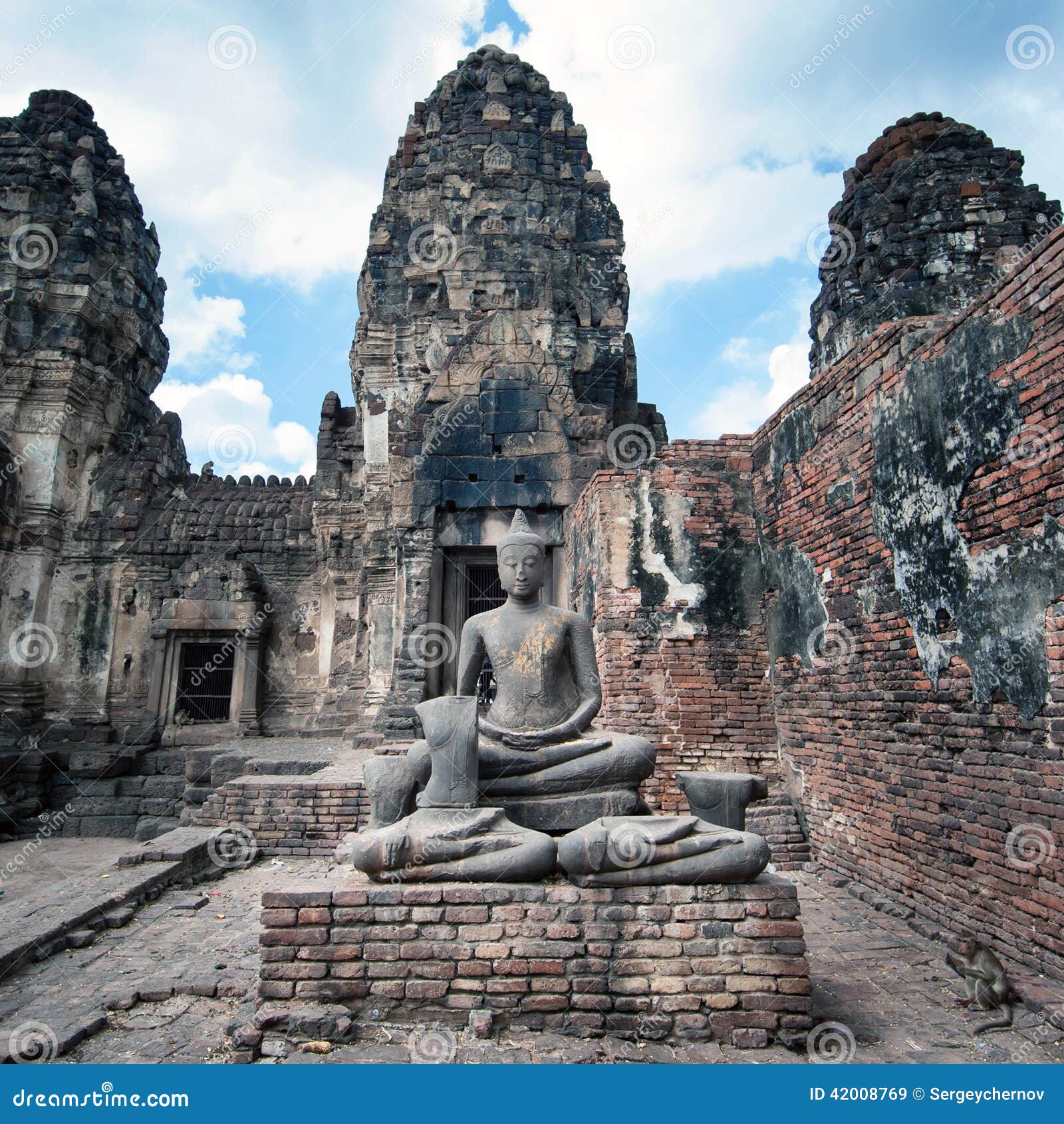 Prang Sam Yot Temple in Lopburi Stock Image - Image of structure, thai ...