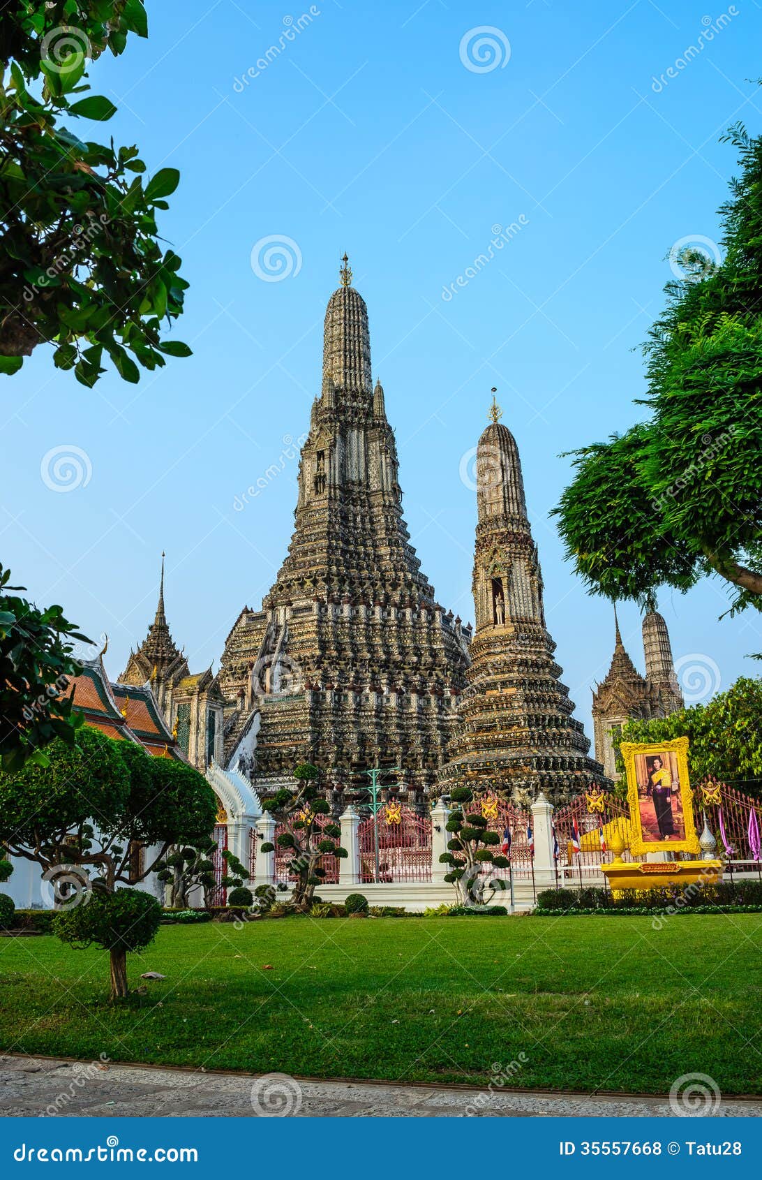Prang Wat Arun. 17 stock photo. Image of thai, tourism - 35557668