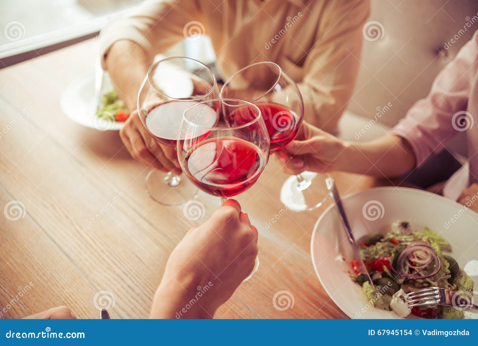 Pranzo Di Lavoro Al Ristorante Fotografia Stock - Immagine di felice ...