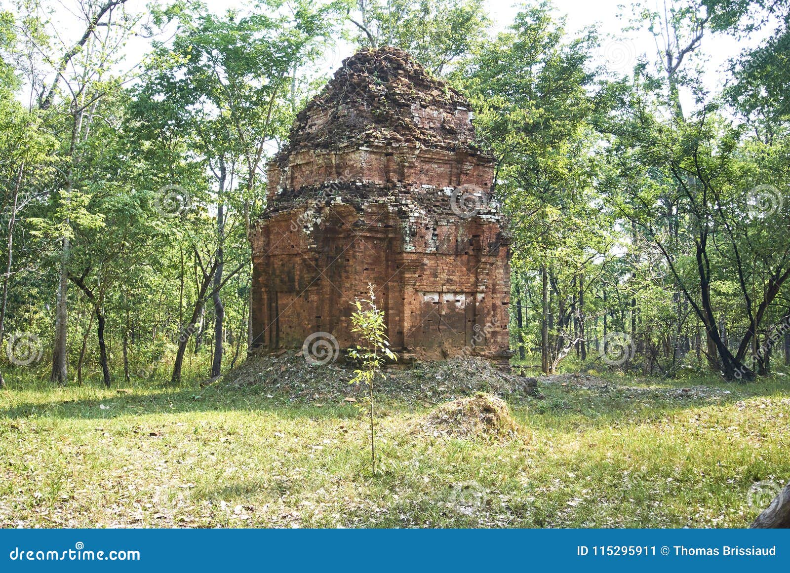 Prasat Chamres Temple Angkor Era Stock Image - Image of hindu, asia ...
