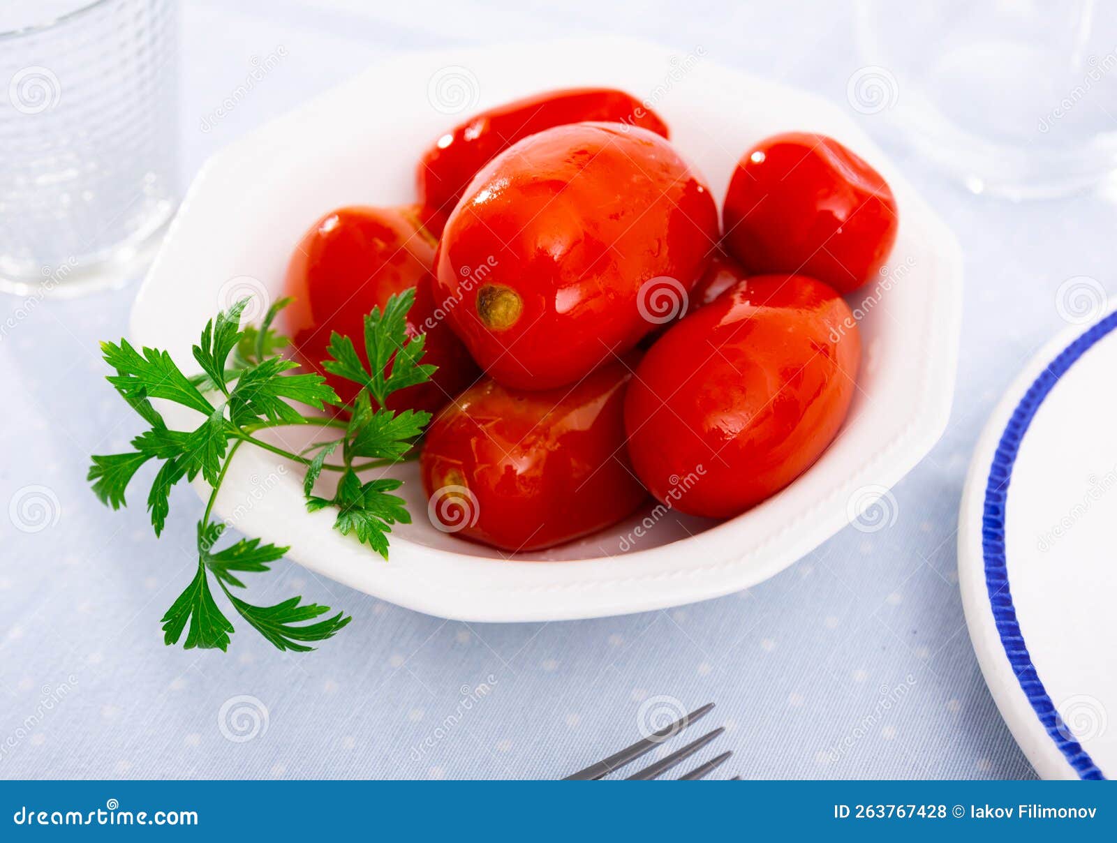 Prato Com Tomate Picado Caseiro Foto de Stock - Imagem de dieta ...