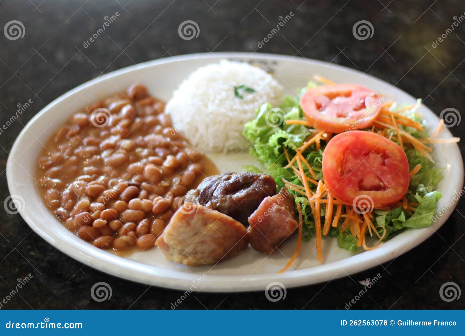 Prato De Comida Stock Image | CartoonDealer.com #262563121