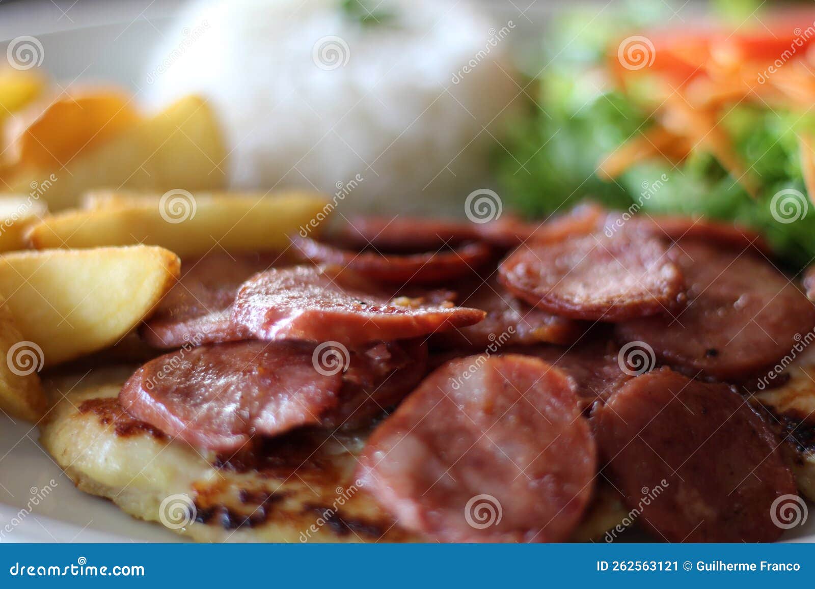 Prato de comida stock image. Image of steak, breakfast - 262563121