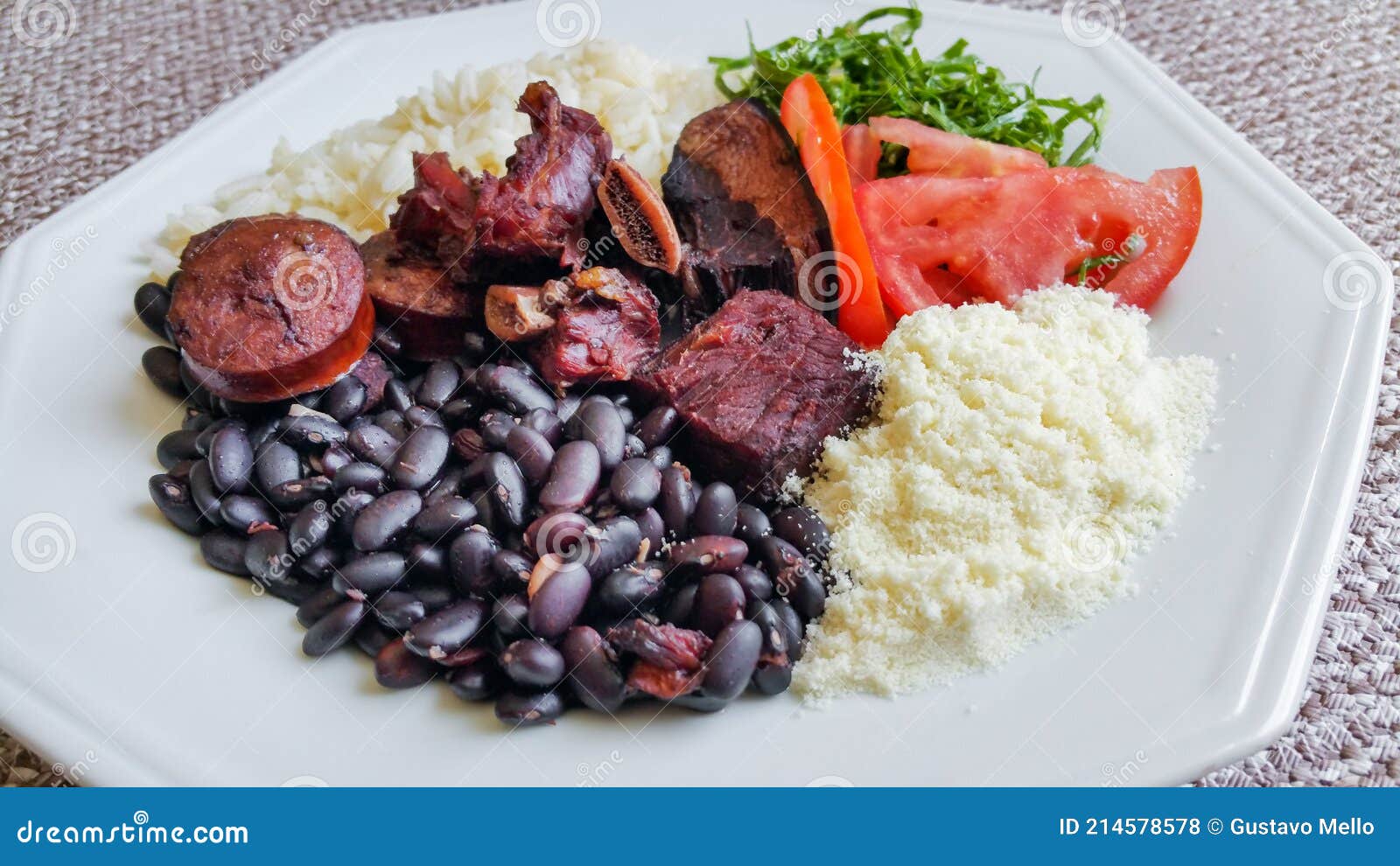 Prato Tradicional Feijoada Brasileira Foto de Stock - Imagem de ...