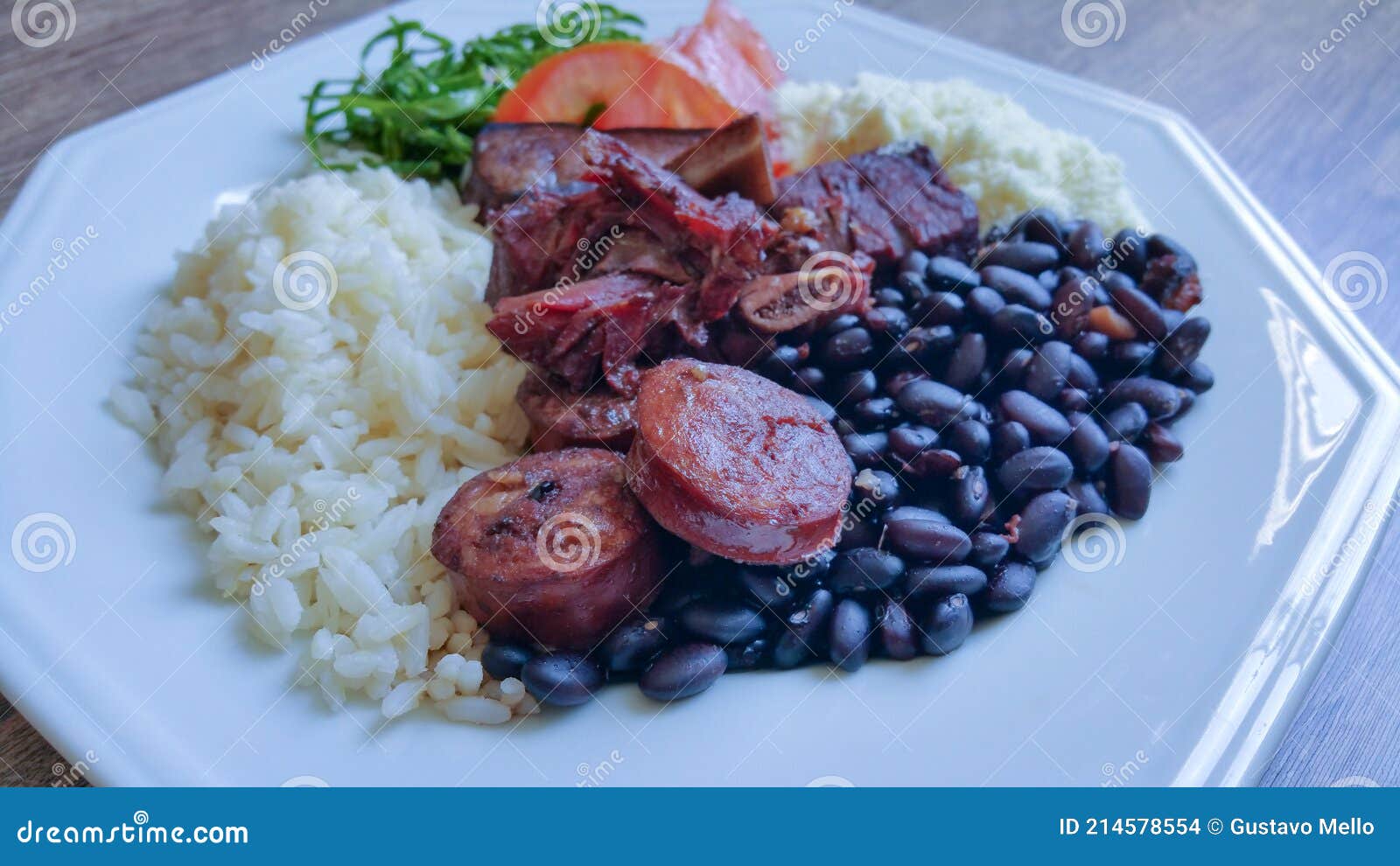 Prato Tradicional Feijoada Brasileira Foto de Stock - Imagem de pratos ...