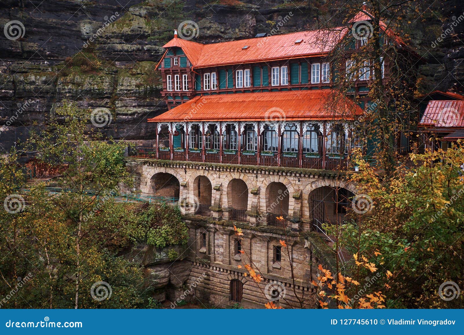 Pravcicka Brana - Hrensko - Czech Republic Stock Photo - Image of arch ...