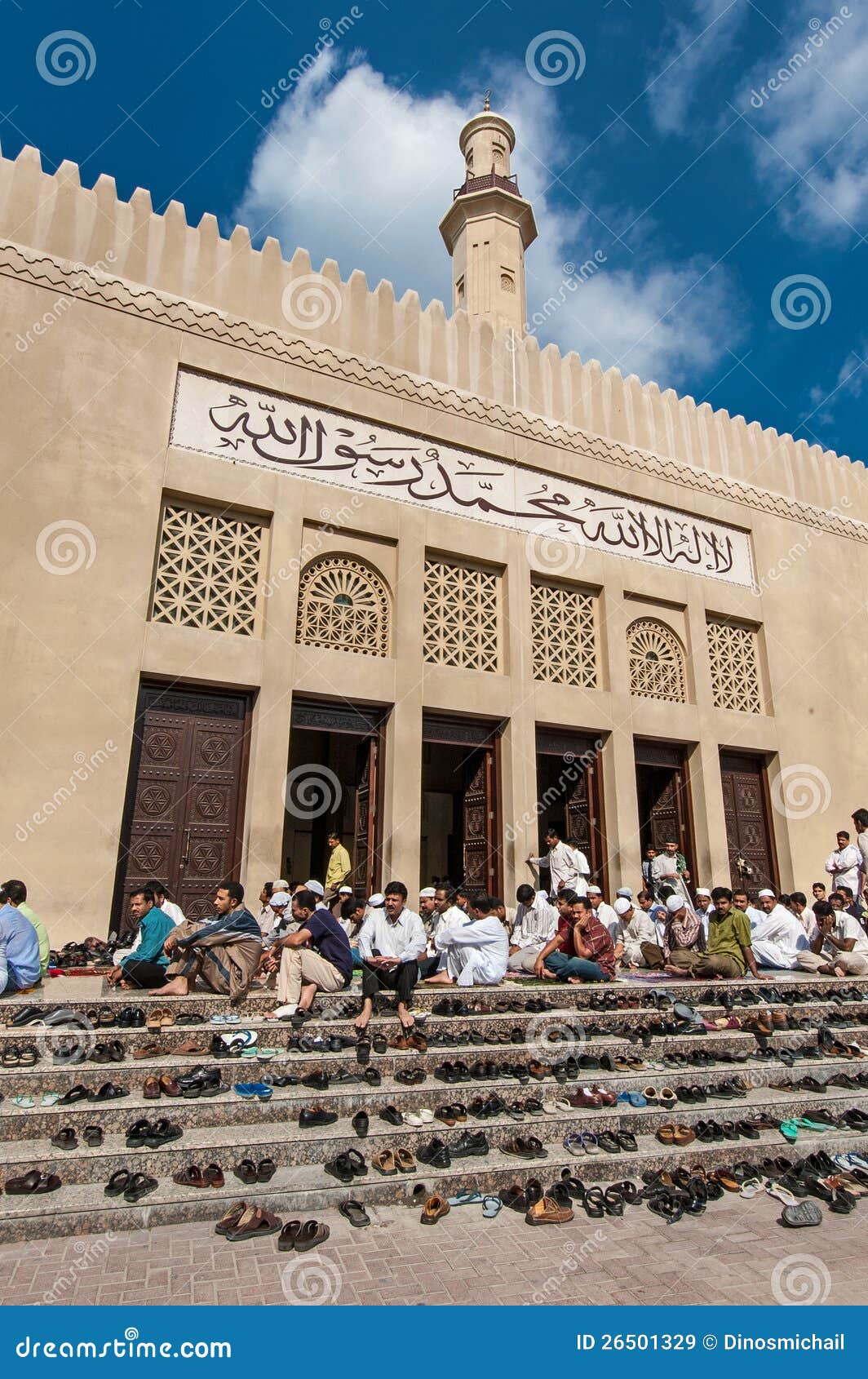 Prayer in the Grand Mosque of Dubai Editorial Stock Image - Image of ...