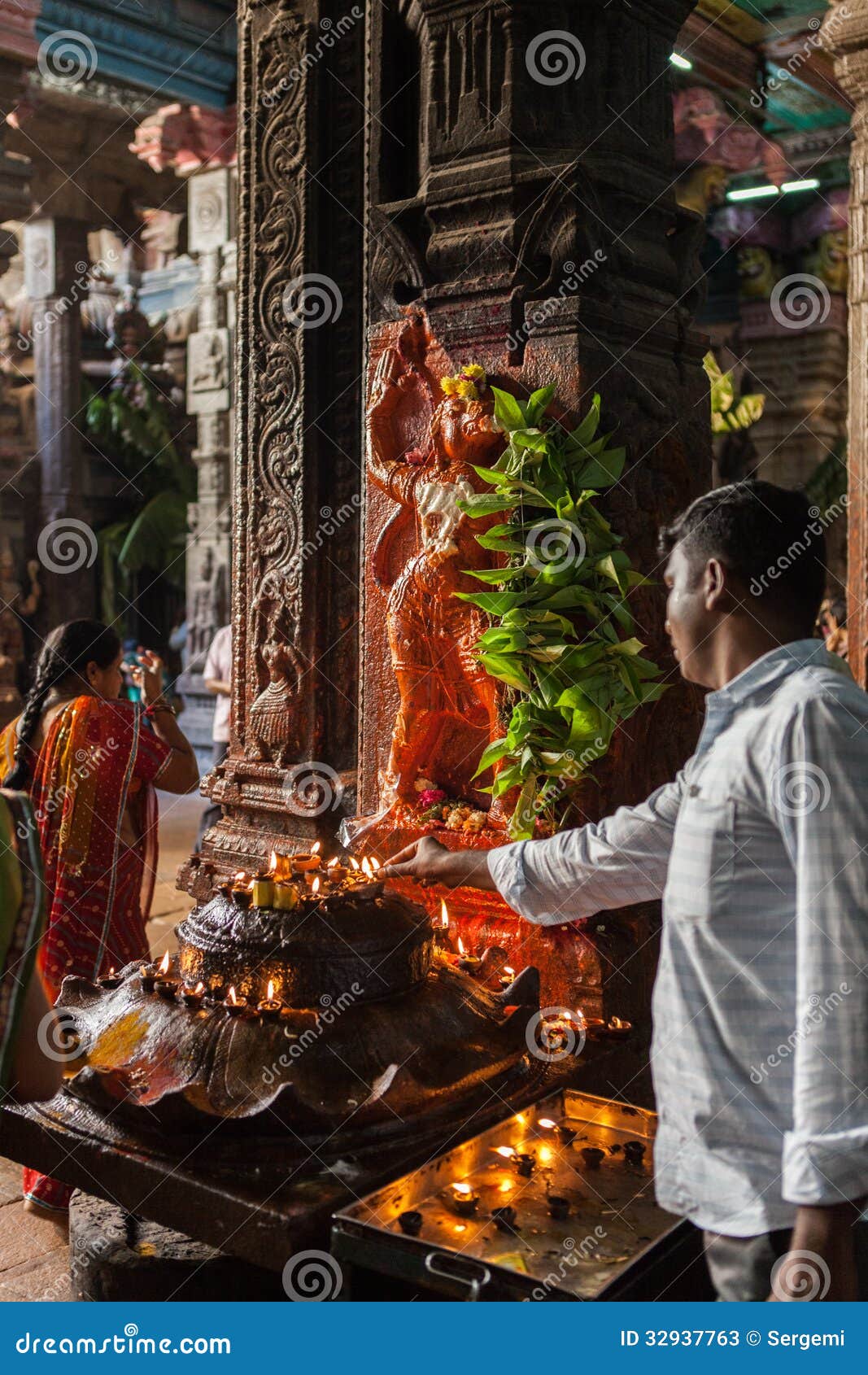 A Prayer In The Indian Temple Editorial Stock Photo - Image: 32937763