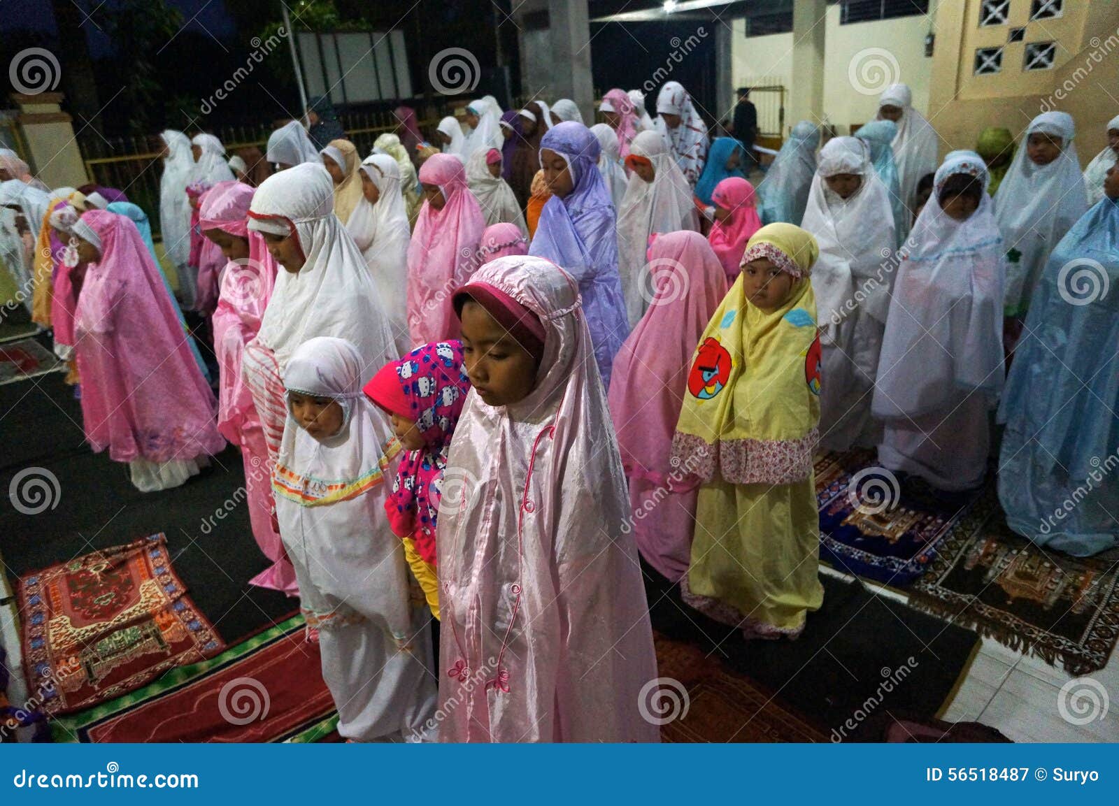 Prayers at the mosque editorial photography. Image of city - 56518487